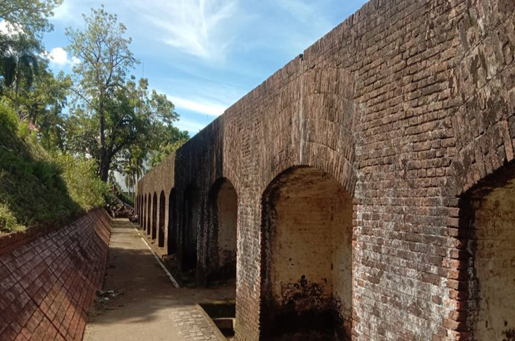 Benteng Pendem Cilacap, Cagar Budaya dan Destinasi Hits Yang Diminati ...